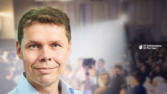 Sportradar CEO Carsten Koerl wins EY Entrepreneur of the Year Award